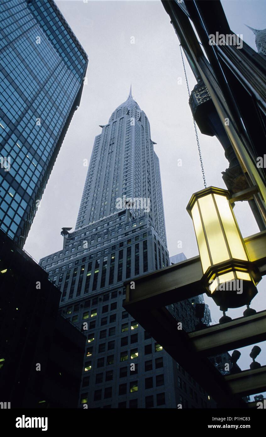 "Chrysler Buliding" (Art Deco) desde la Lexington Avenue Stock Photo ...