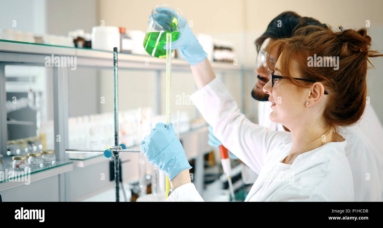 Lab girl hi-res stock photography and images - Alamy