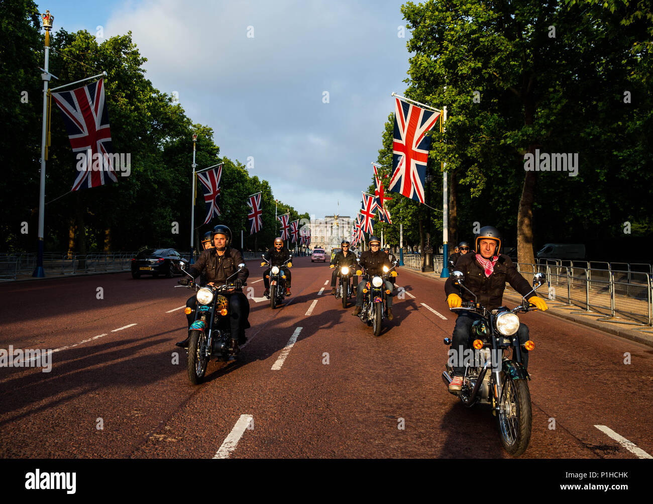 Customised fleet royal enfield bikes hi-res stock photography and ...