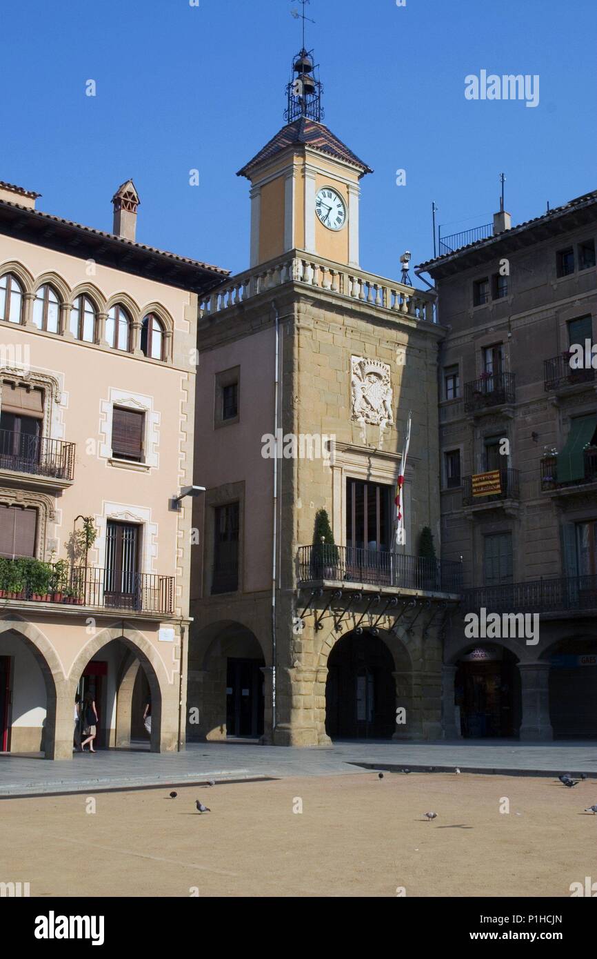 Osona: Vic; Plaza Mayor / Plaça Major porticada y ayuntamiento ...