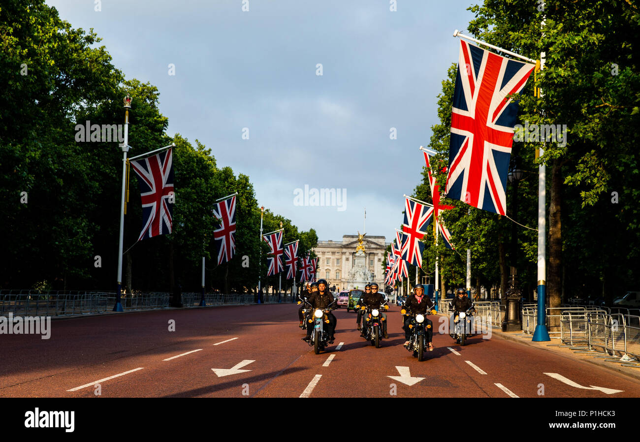 Customised fleet royal enfield bikes hi-res stock photography and ...
