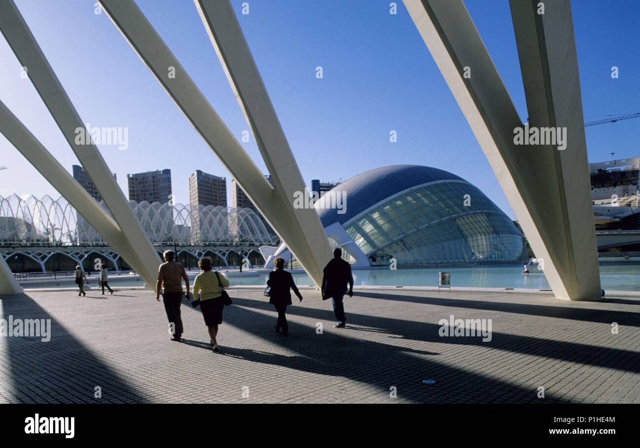 Santiago calatrava edificios valencia hi-res stock photography and ...