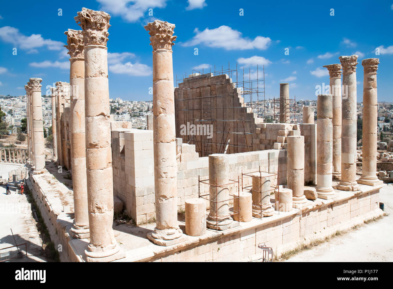 Columns of the temple of Zeus in Jerash, Jordan Stock Photo - Alamy