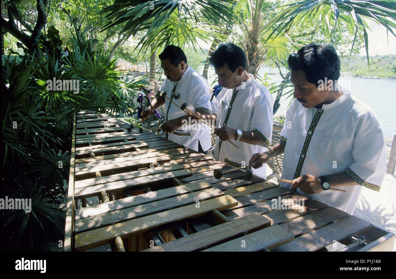 Xhelá, (Riviera Maya), músicos Stock Photo - Alamy