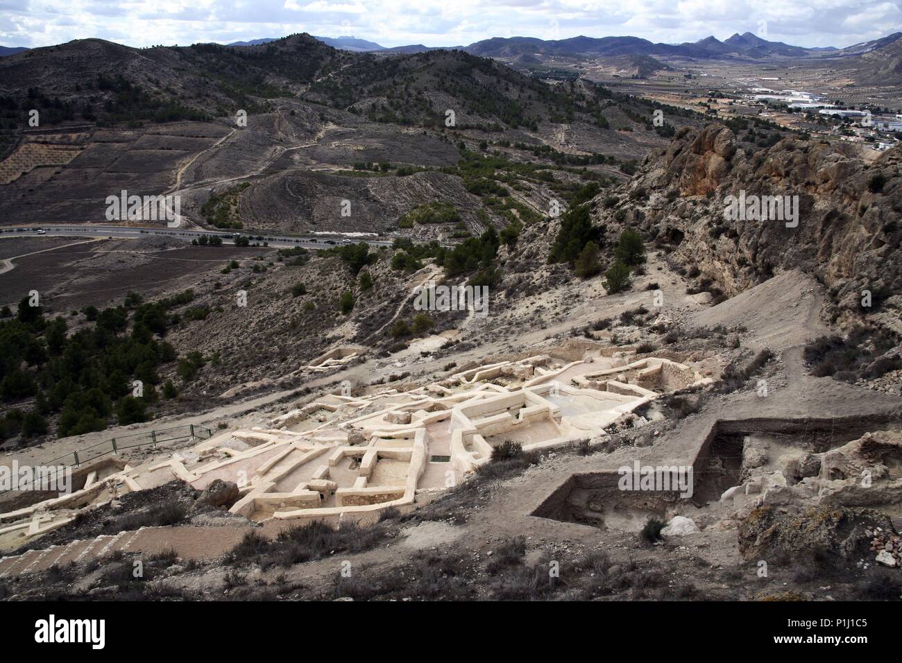 SPAIN - El Altiplano (district) - MURCIA. Yecla; excavaciones junto a ...