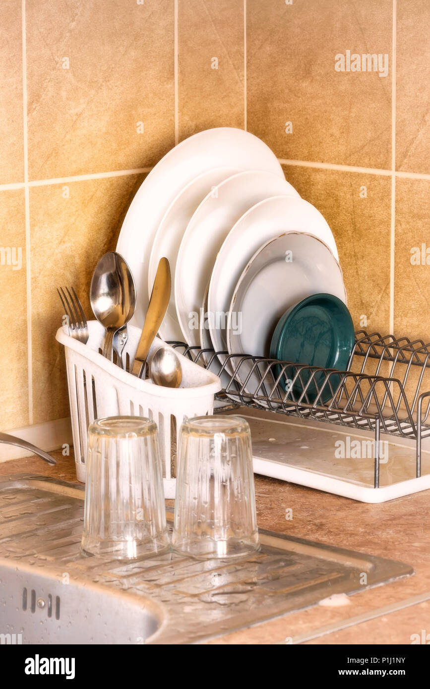 Plate racks hi-res stock photography and images - Alamy