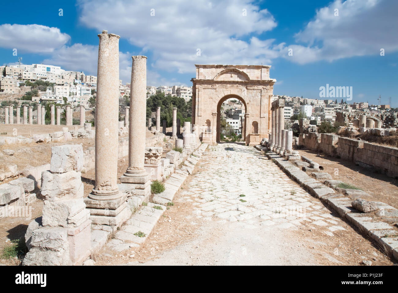 North gate of jerash hi-res stock photography and images - Alamy