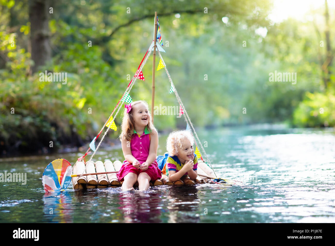 Pontoon boat family hi-res stock photography and images - Alamy