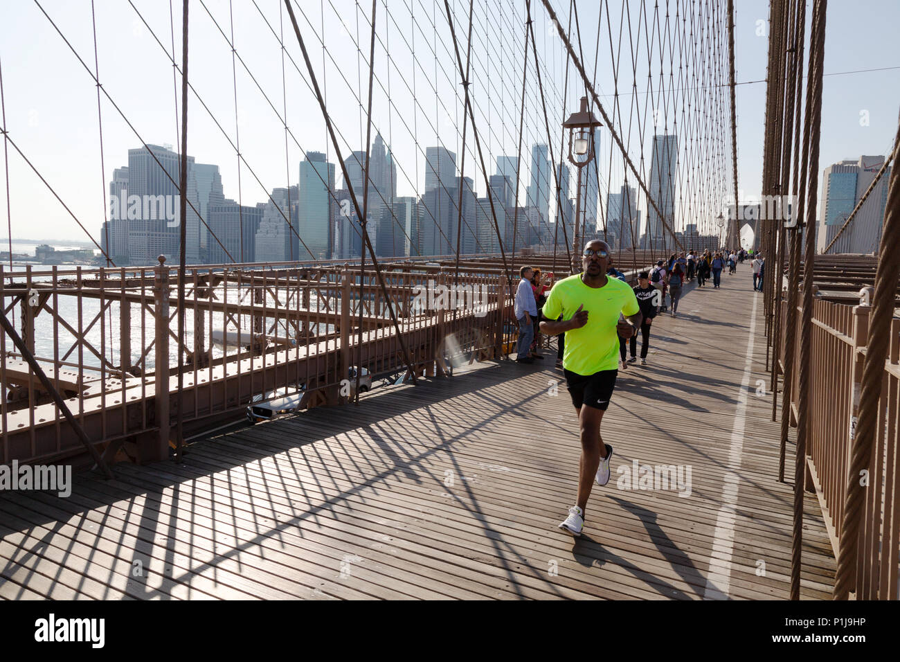 City jogger hi-res stock photography and images - Alamy