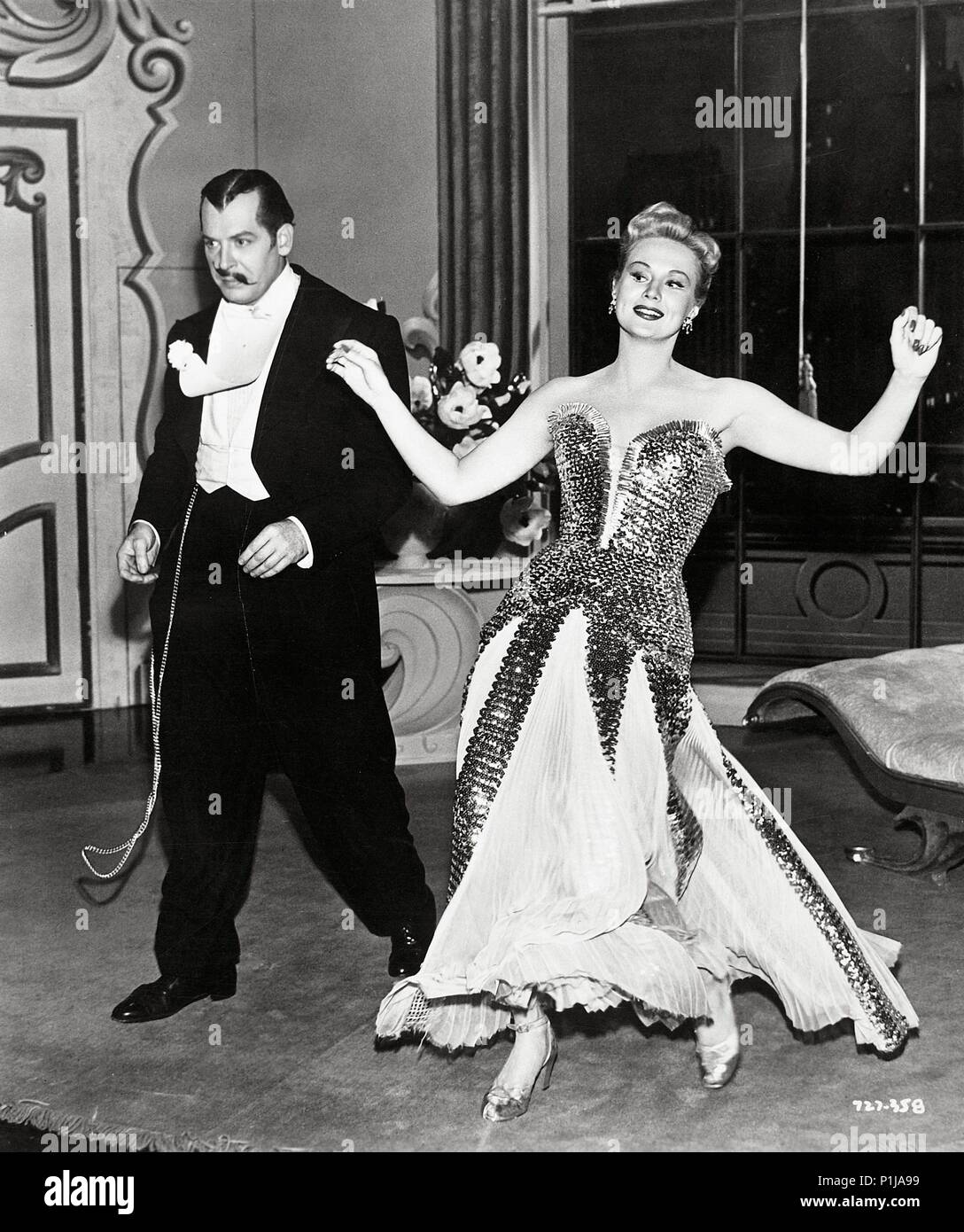 Ruth berle hi-res stock photography and images - Alamy