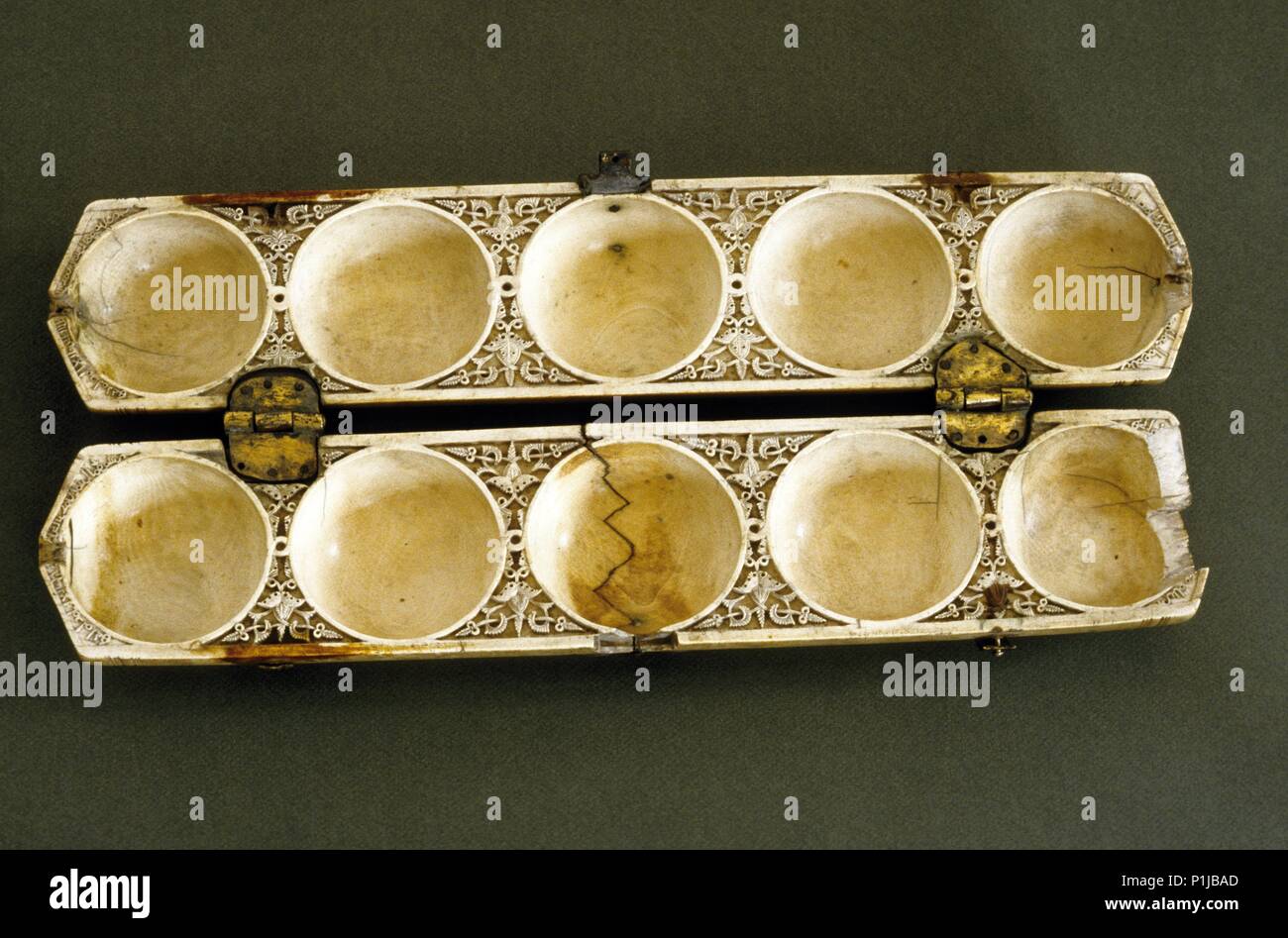 Ivory box hi-res stock photography and images - Alamy