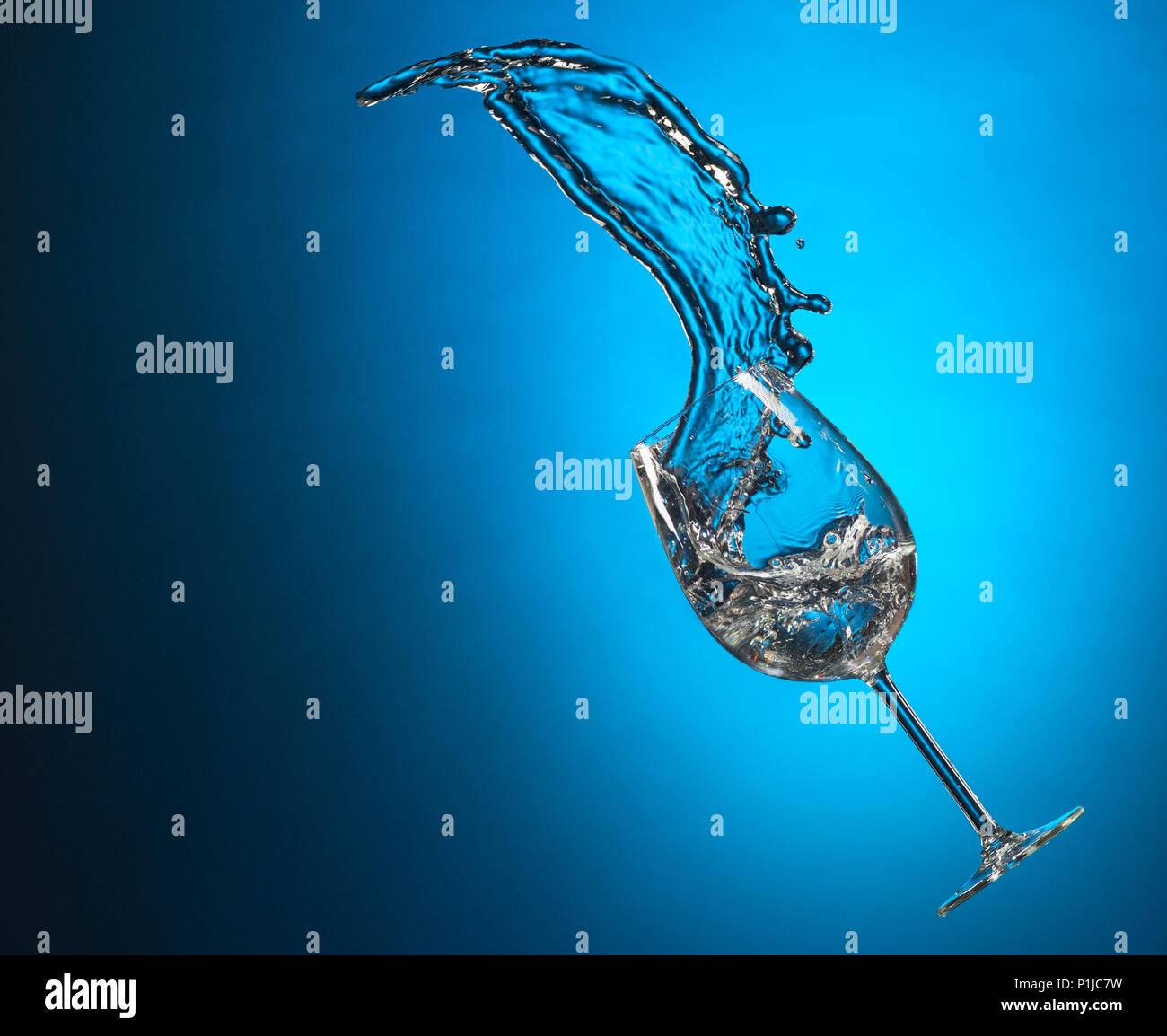 Glass water splash Stock Photo - Alamy