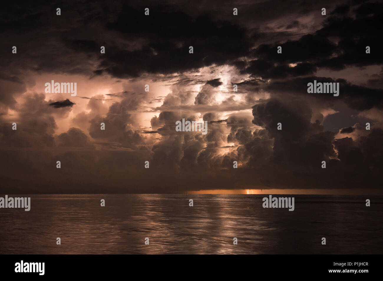 Maracaibo lake venezuela hi-res stock photography and images - Alamy