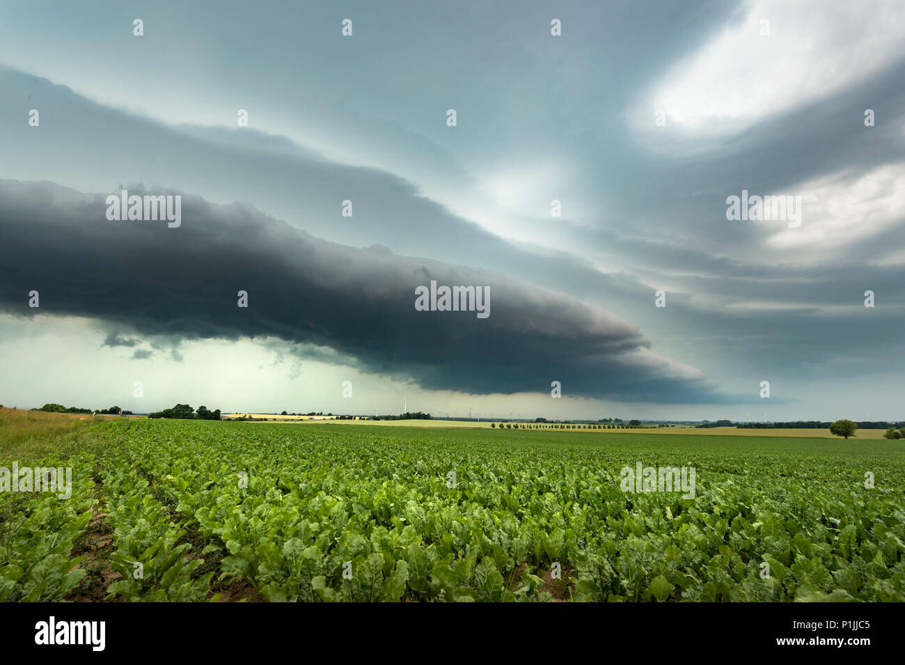 Approaching weather system hi-res stock photography and images - Alamy