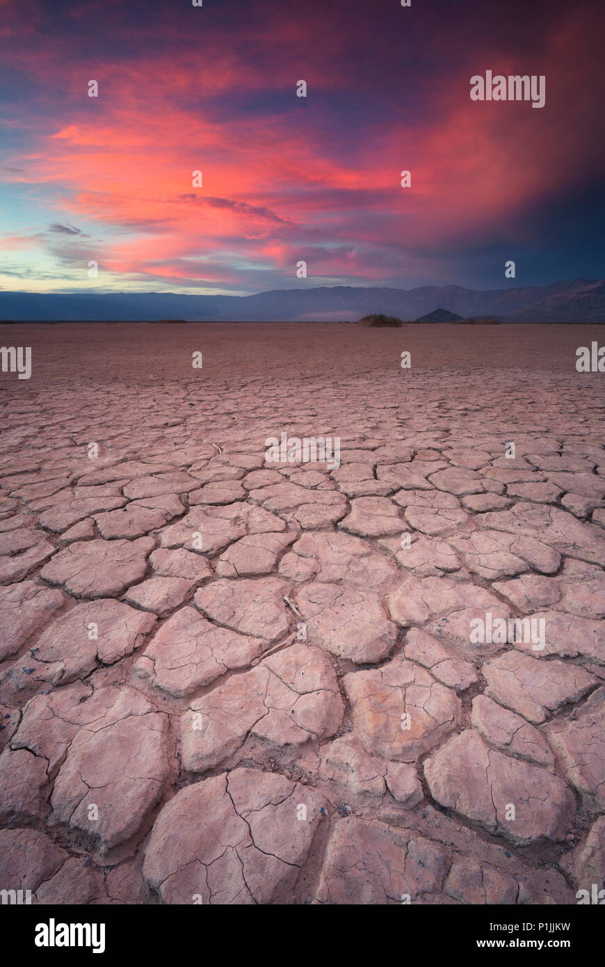Dry lakebed of Panamint Playa in Death Valley National Park, California ...