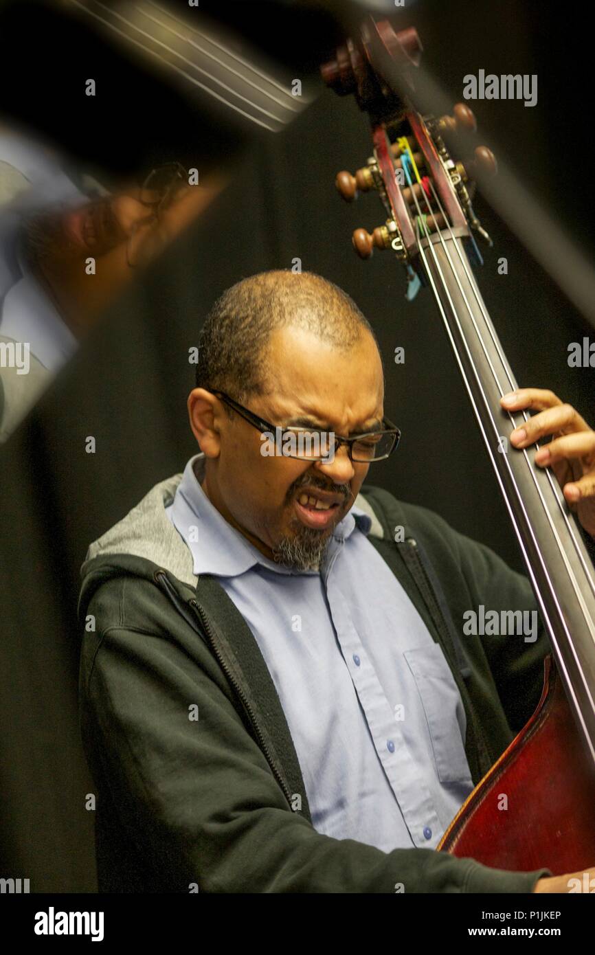 John crosbie hi-res stock photography and images - Alamy