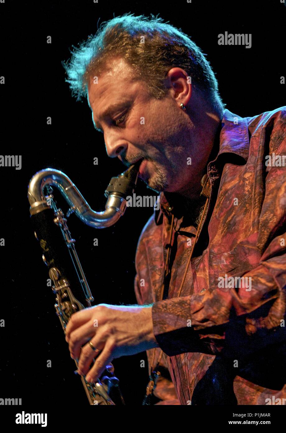 Garland tim hi-res stock photography and images - Alamy