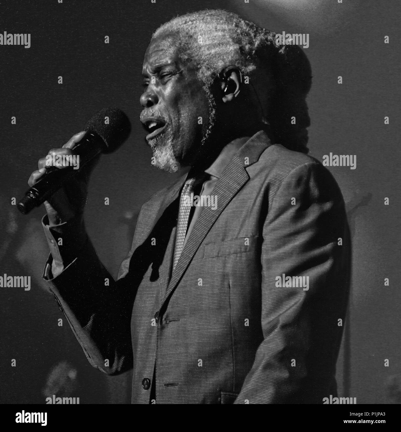 Soul singer billy ocean hi-res stock photography and images - Alamy