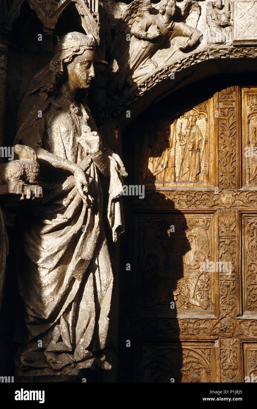 Cathedral; gate detail (gothic architecture / art) (Sant James ...