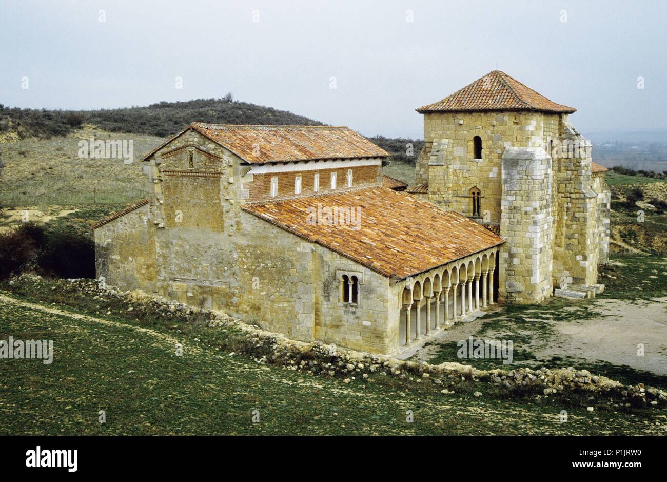 San Miguel de la Escalada monastery; (X s. "mozarab" - romanesque ...