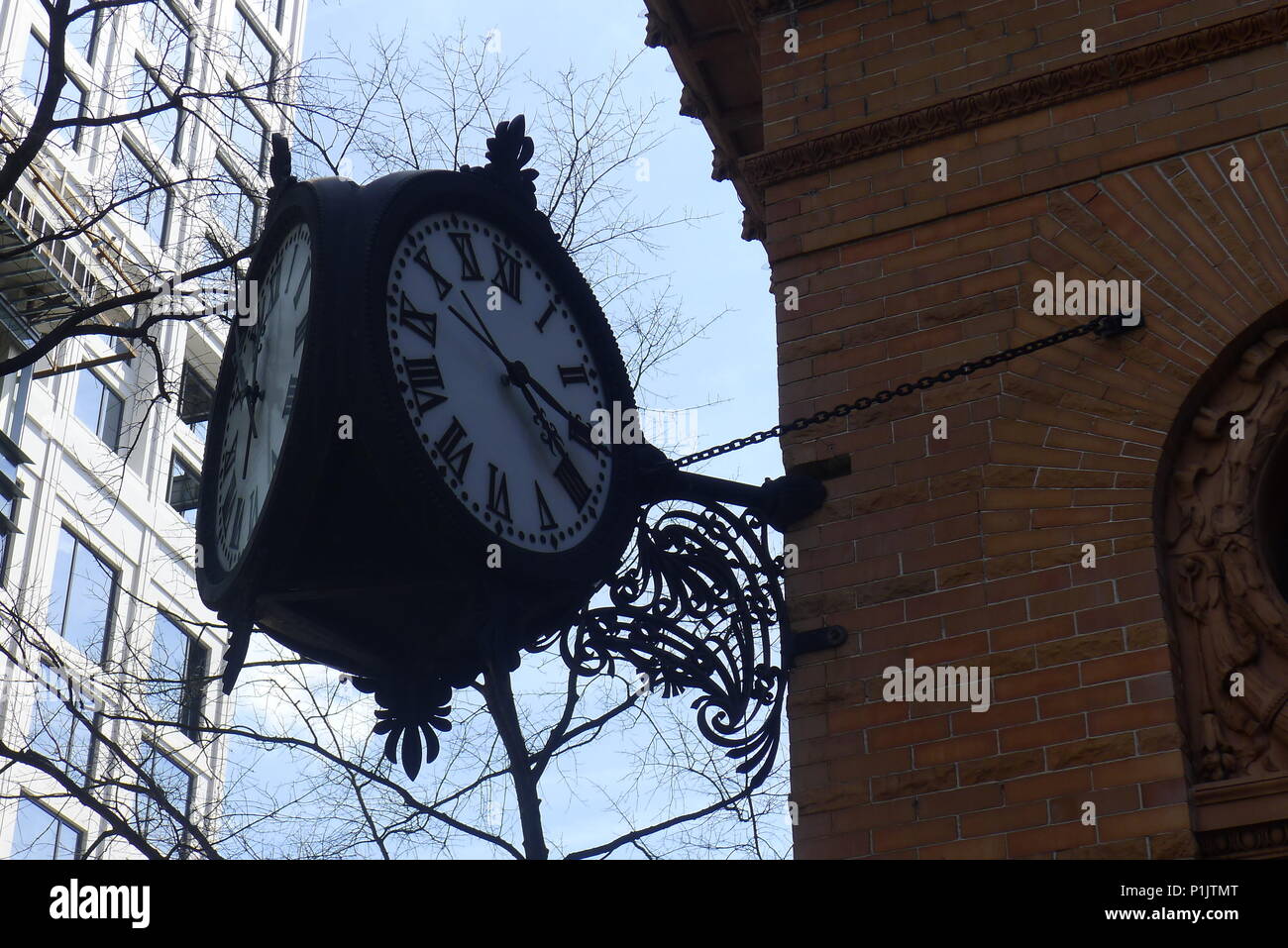 Street Clock on Main Street of Norfolk, Virginia Stock Photo - Alamy
