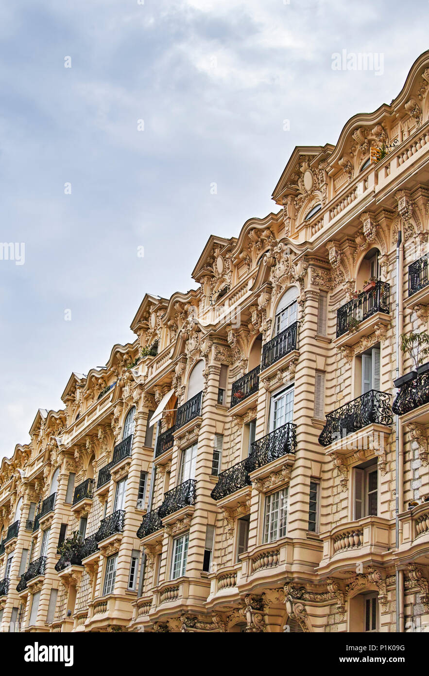 Nice city building hi-res stock photography and images - Alamy