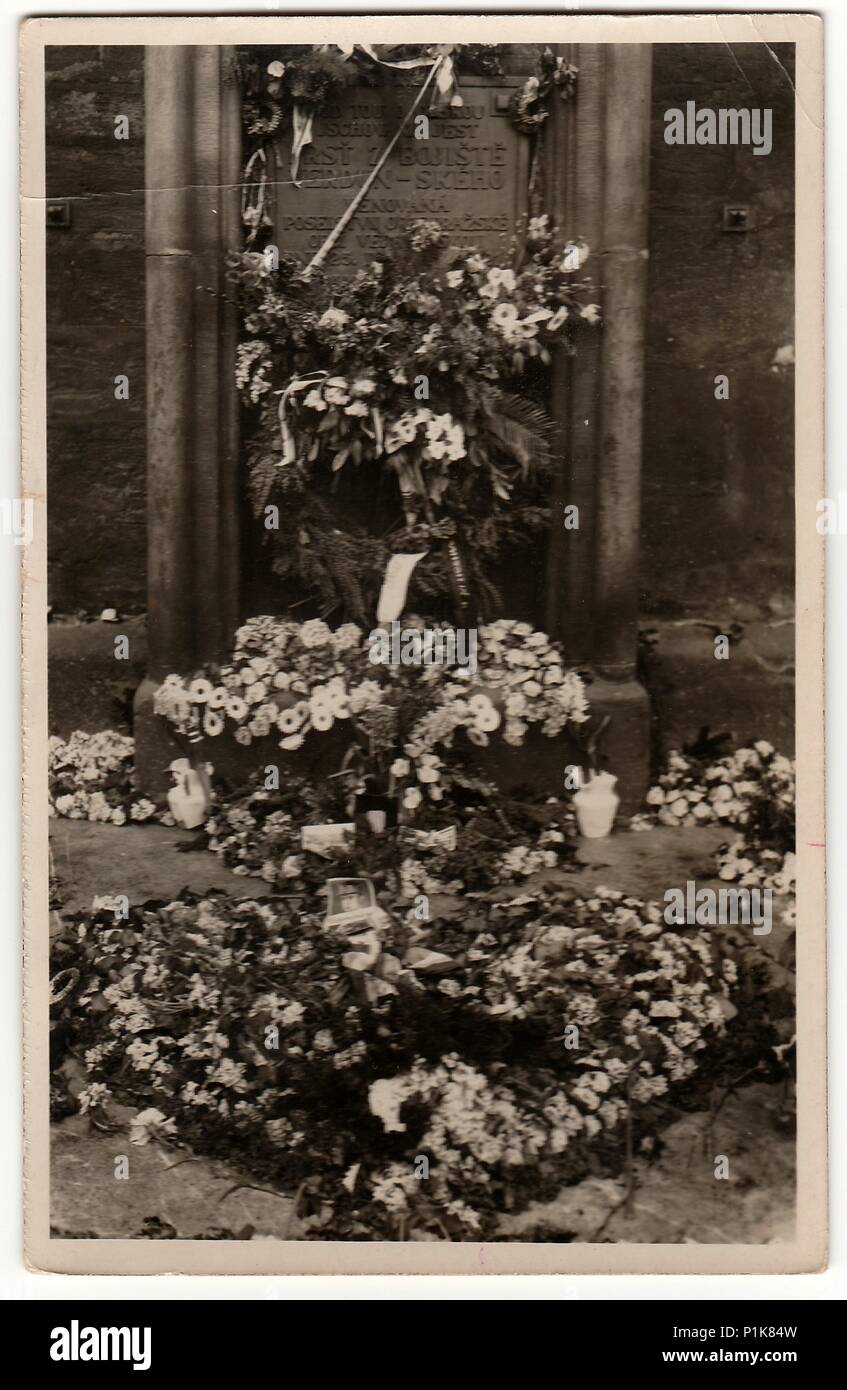 THE CZECHOSLOVAK REPUBLIC - CIRCA 1930s: Vintage photo shows tomb with ...