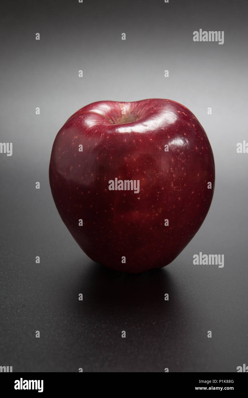 red apple with black background Stock Photo - Alamy