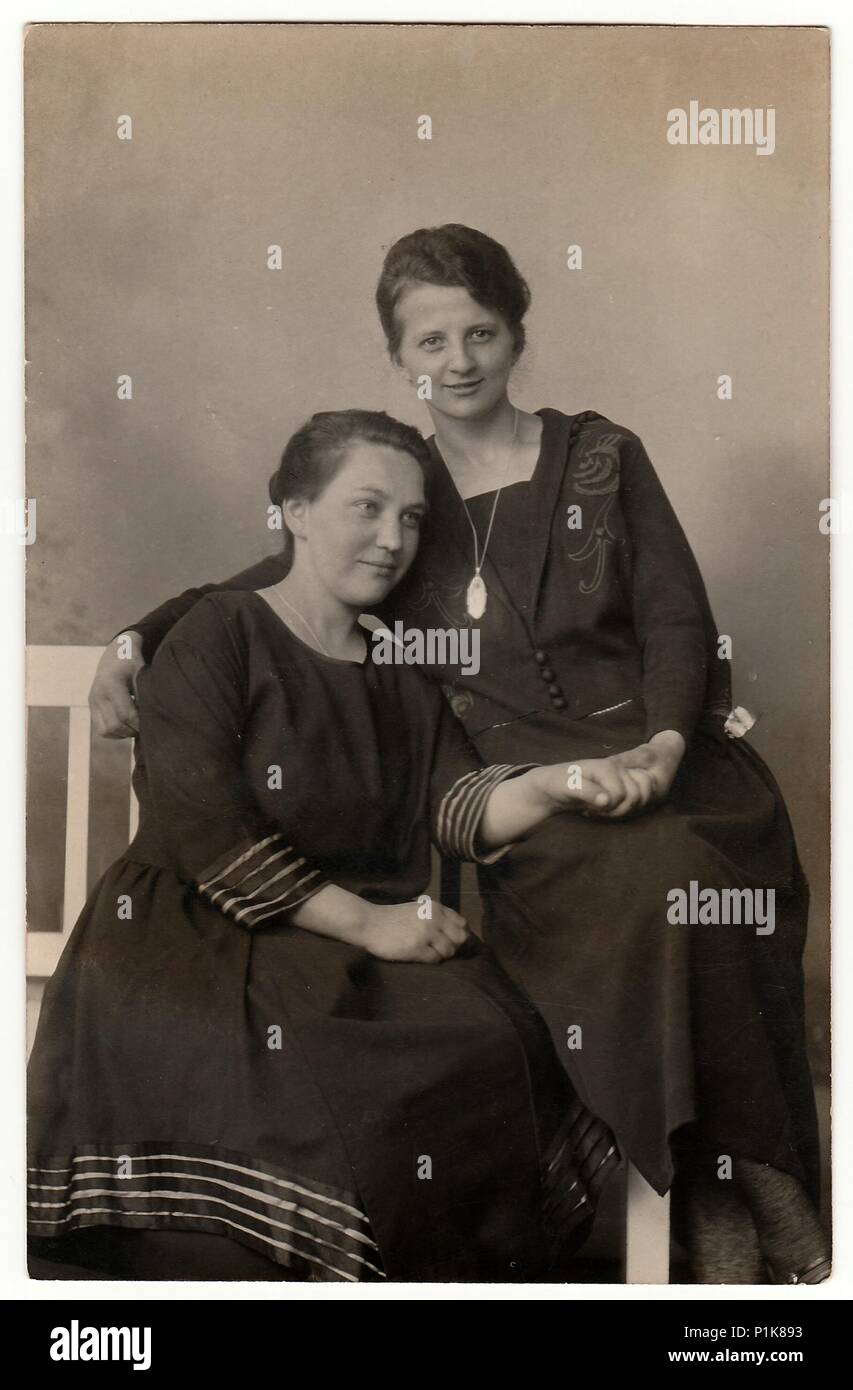 GERMANY - CIRCA 1930s: Vintage photo shows women pose in photo studio ...