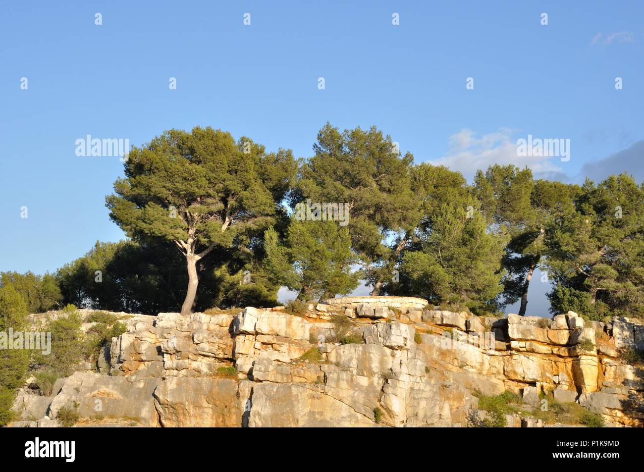 The cliffs of Cassis Stock Photo - Alamy