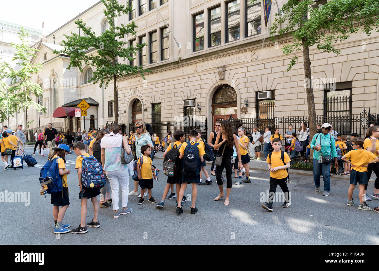 Children parents school uniform hi-res stock photography and images - Alamy