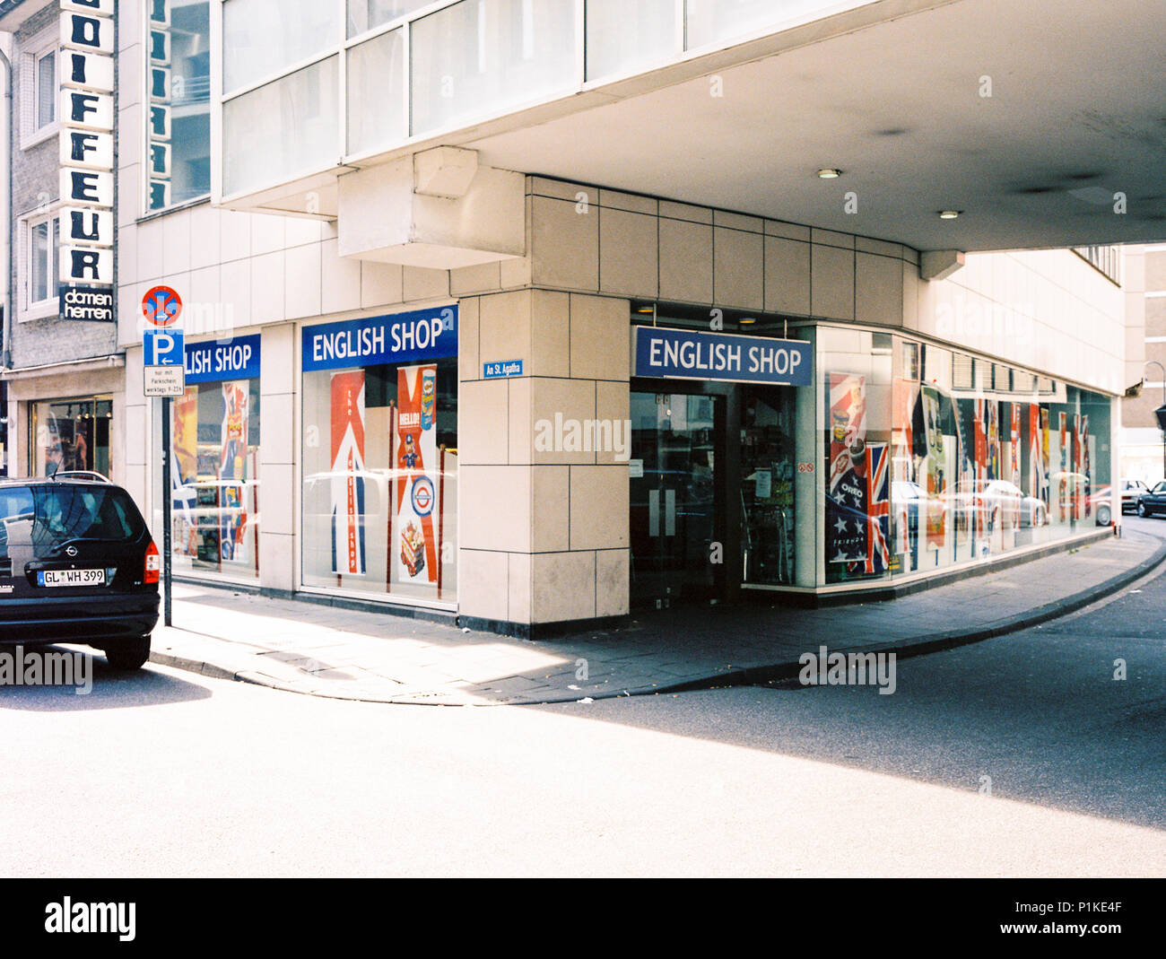 British Shop High Resolution Stock Photography and Images - Alamy