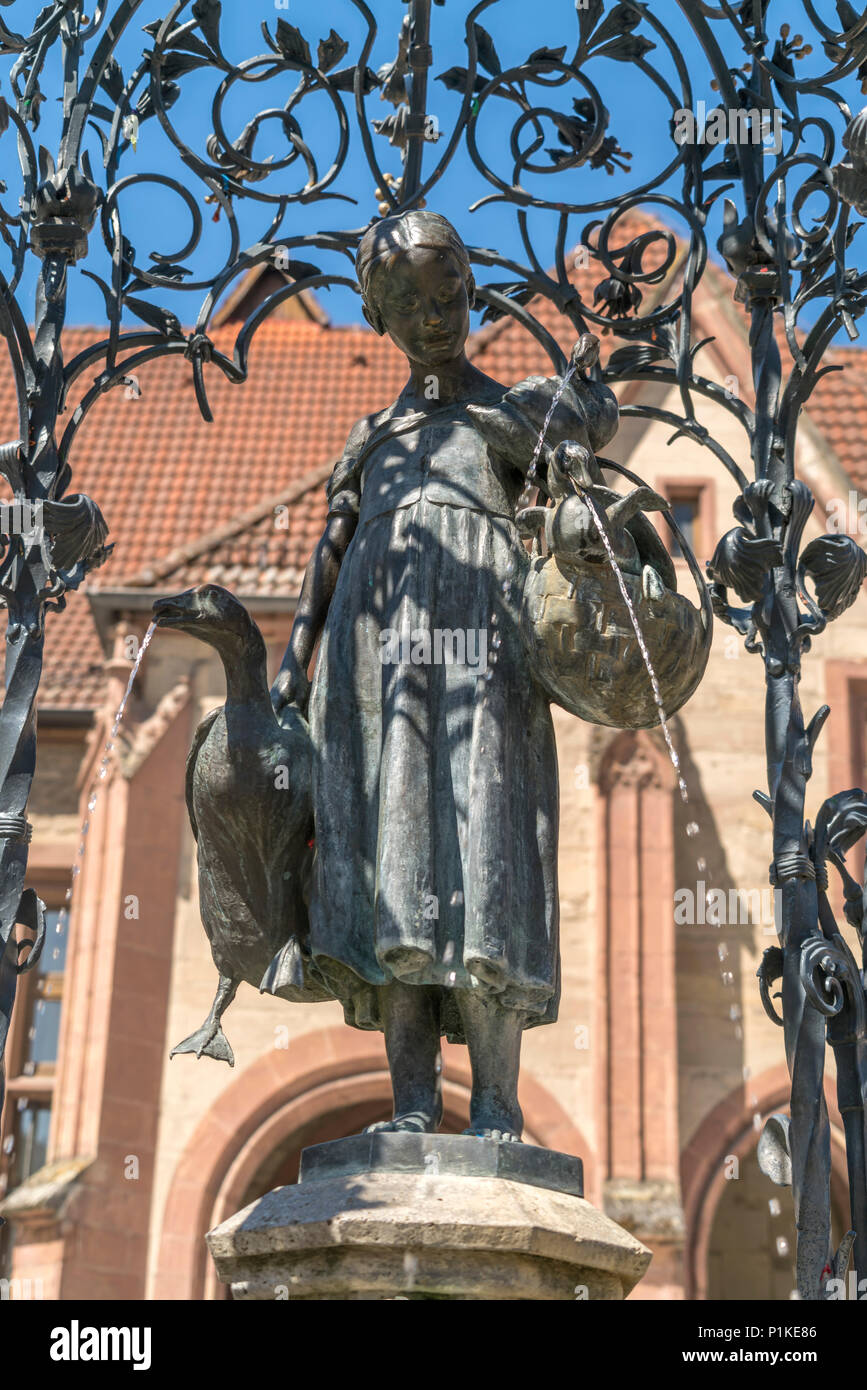 Göttinger Wahrzeichen Gänseliesel auf dem Marktplatz, Göttingen ...