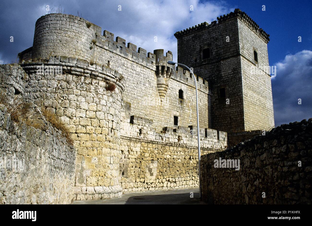 Portillo castle; (medieval architecture Stock Photo - Alamy