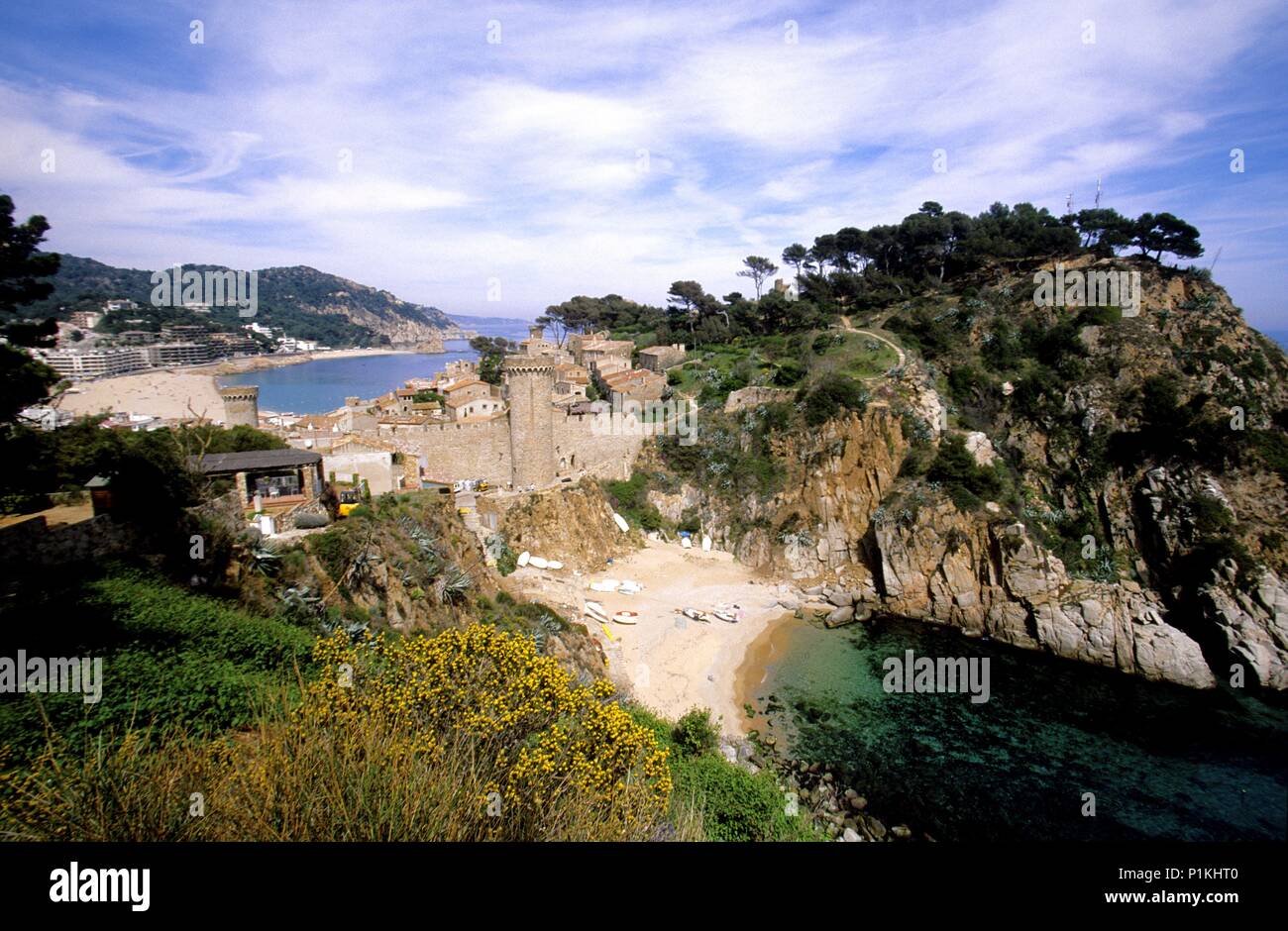 Tossa de Mar; playa / platja d´es Codolar y "Vila Vella Stock Photo - Alamy