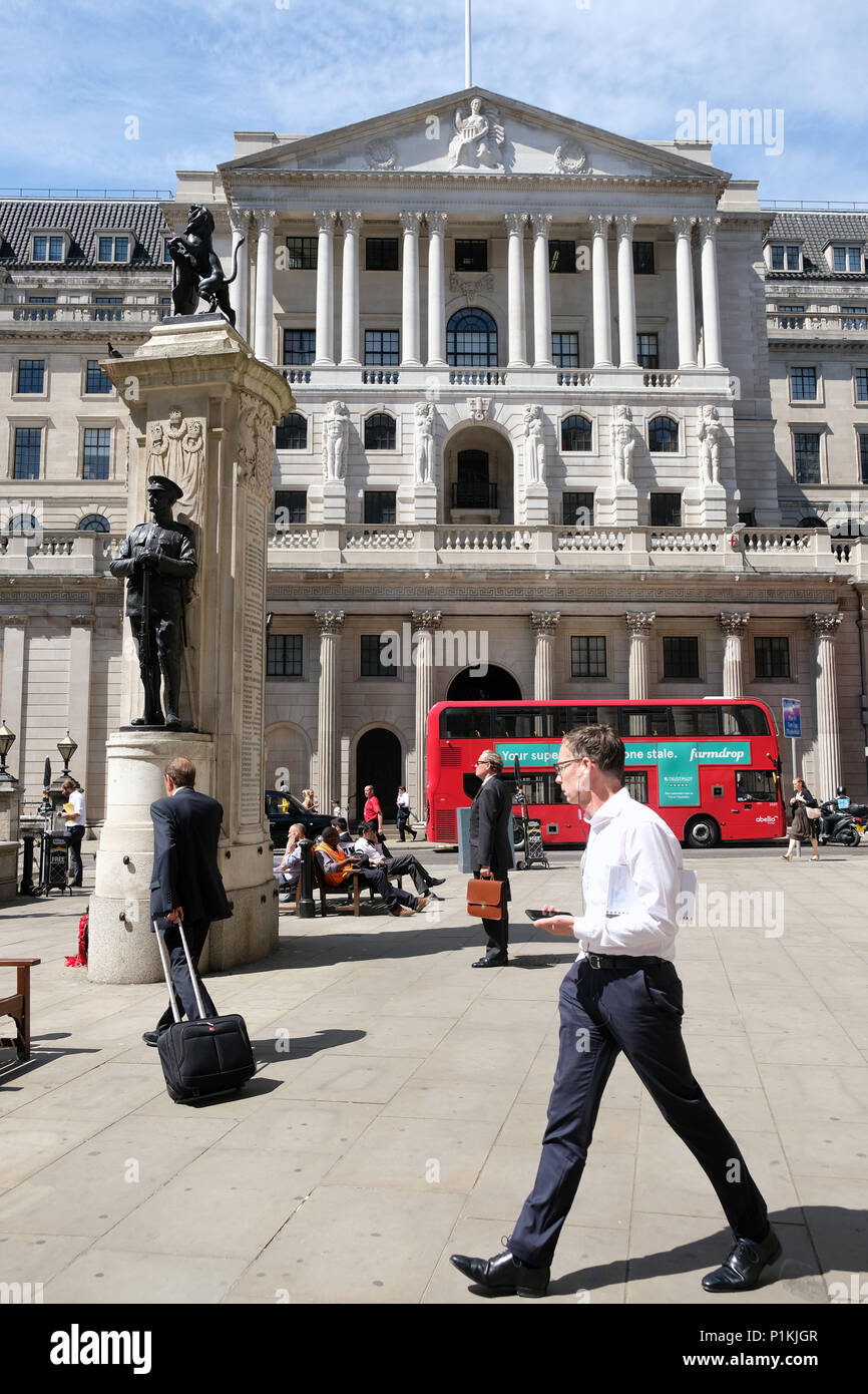 Old Lady Of Threadneedle Street High Resolution Stock Photography and ...