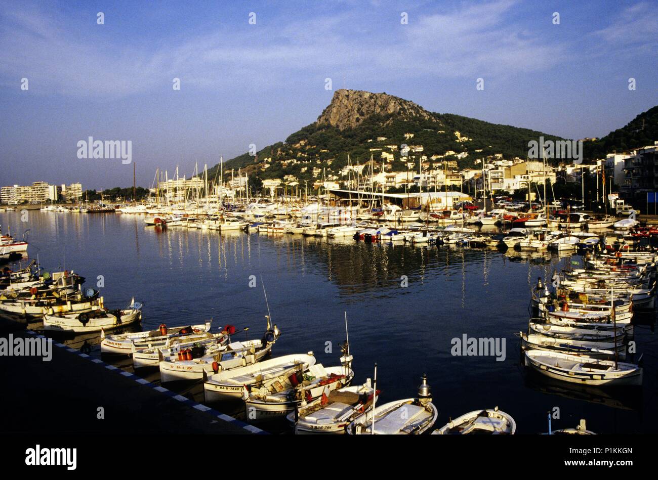 L´Estartit, port and town (Baix Empordà/Bajo Ampurdán - Costa Brava ...