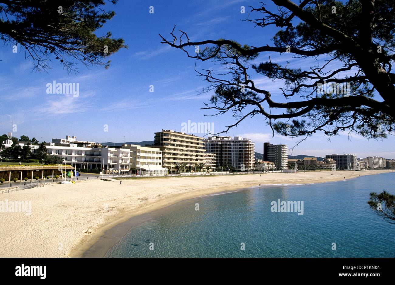 Calonge; ciudad / fachada marítima y playa / platja de Torre Valentina ...