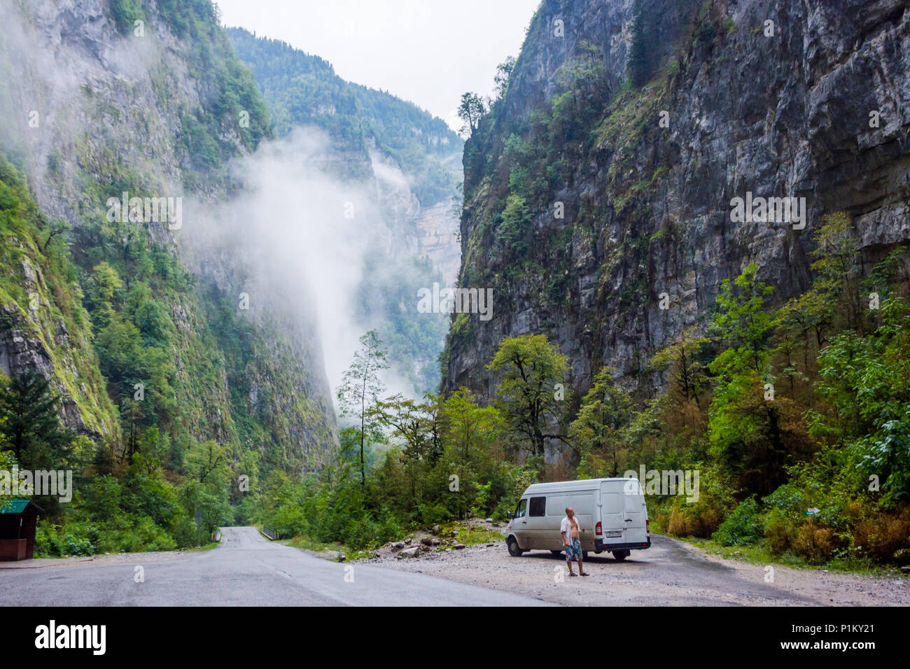 View narrow gorge canyon hi-res stock photography and images - Alamy