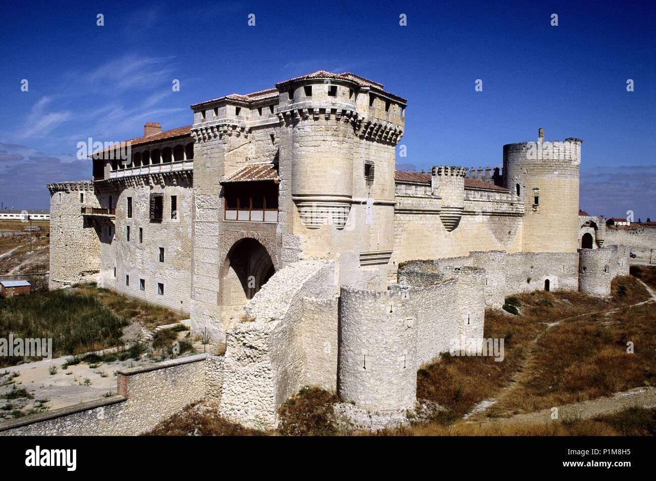 Cuéllar castle (góthic-mudéjar architecture Stock Photo - Alamy