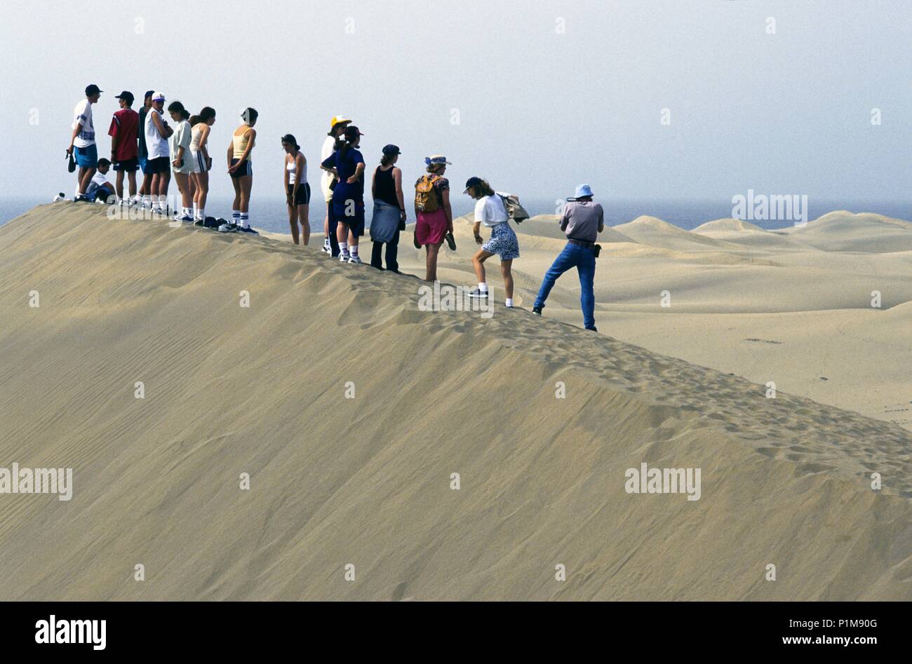 Playa de / Maspalomas beach, tourists at the sand dunes (south Great ...