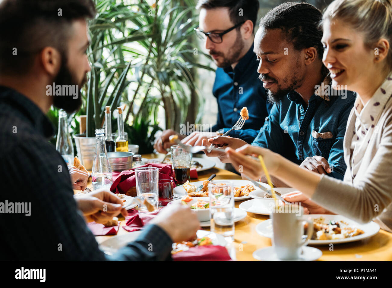 Lunch break meeting hi-res stock photography and images - Alamy