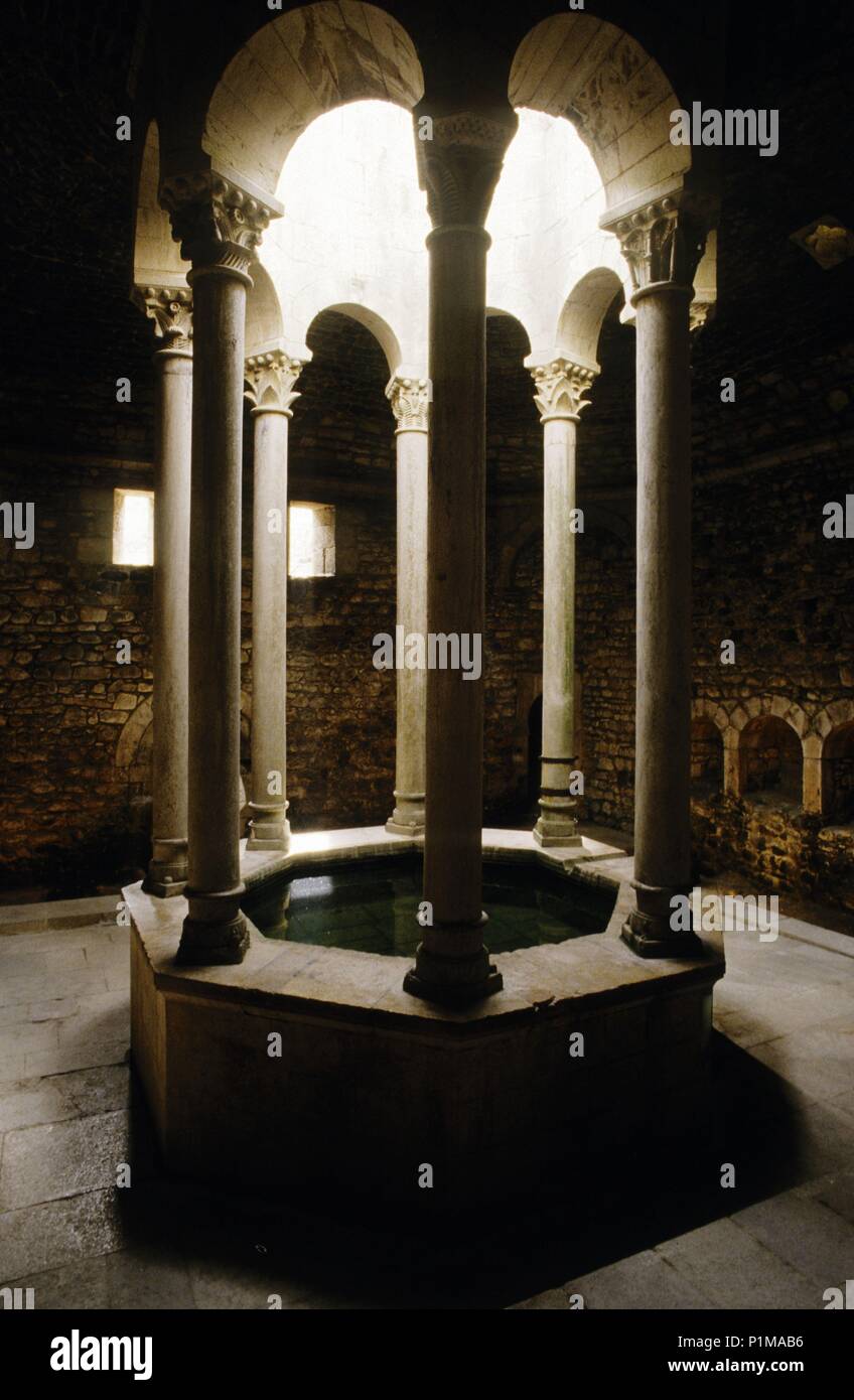 Baños árabes / arab baths; medieval architecture Stock Photo - Alamy