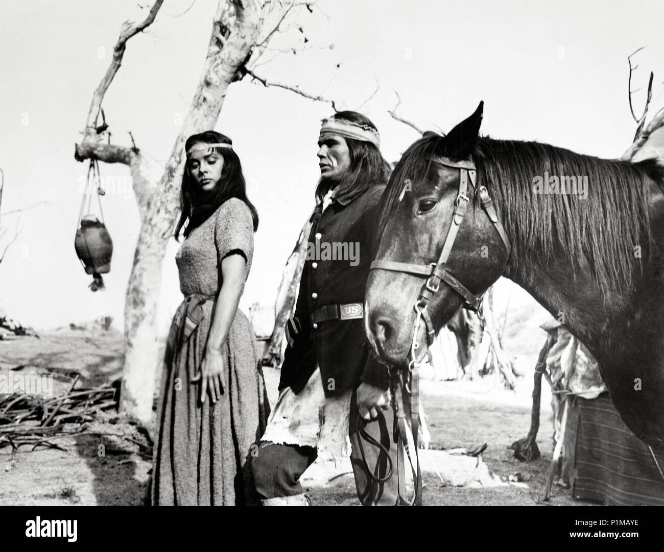 Original Film Title: APACHE. English Title: APACHE. Film Director: ROBERT ALDRICH. Year: 1954 ...