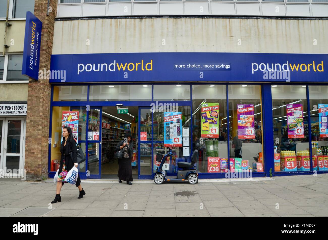 Poundworld simon leigh hi-res stock photography and images - Alamy