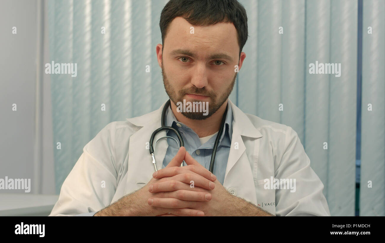 Giving bad news hi-res stock photography and images - Alamy