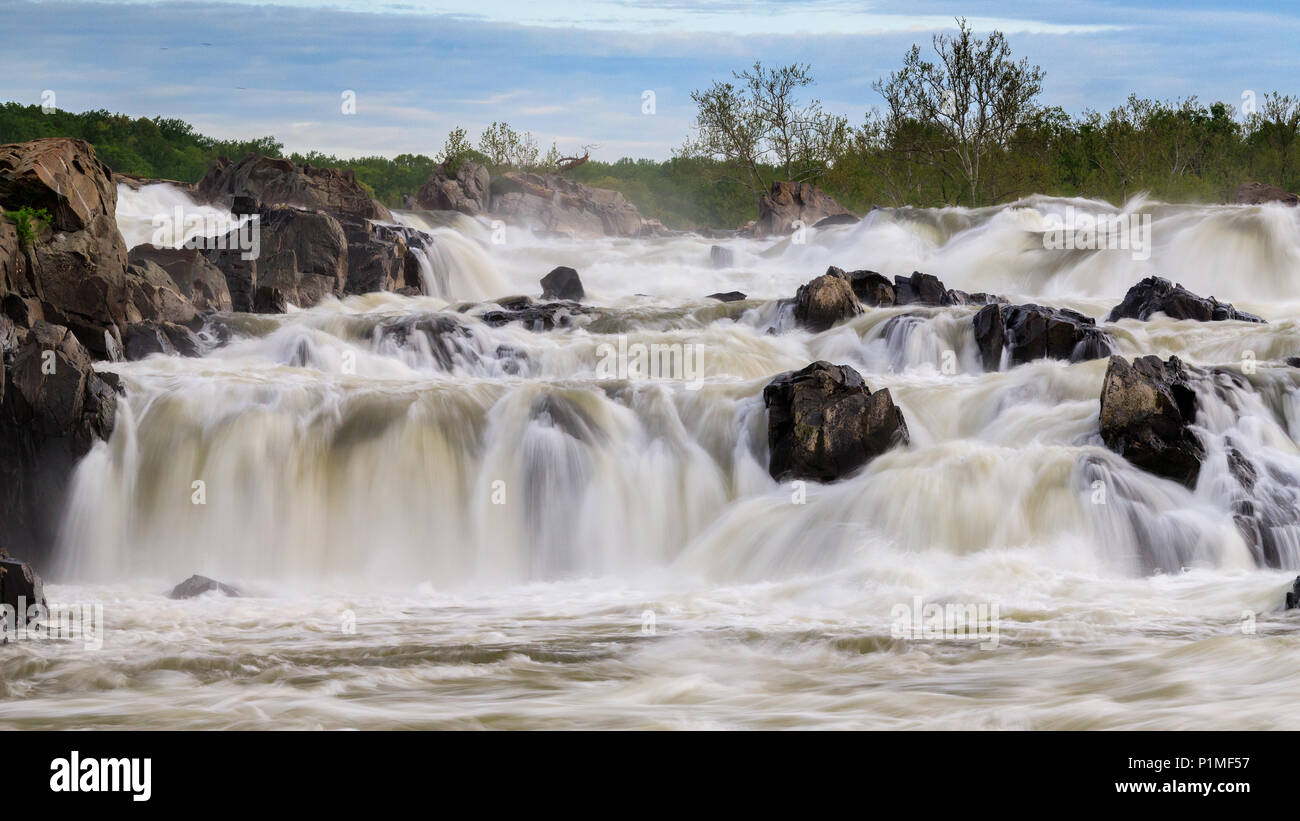 Frozen potomac river hi-res stock photography and images - Alamy