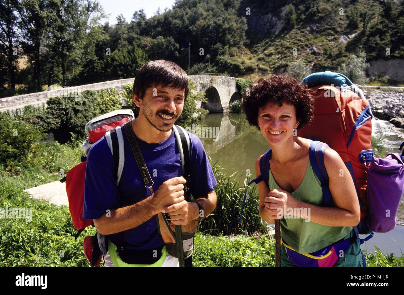 italian pild¡grims at the Villava bridge (Sant James pilgrims way to ...