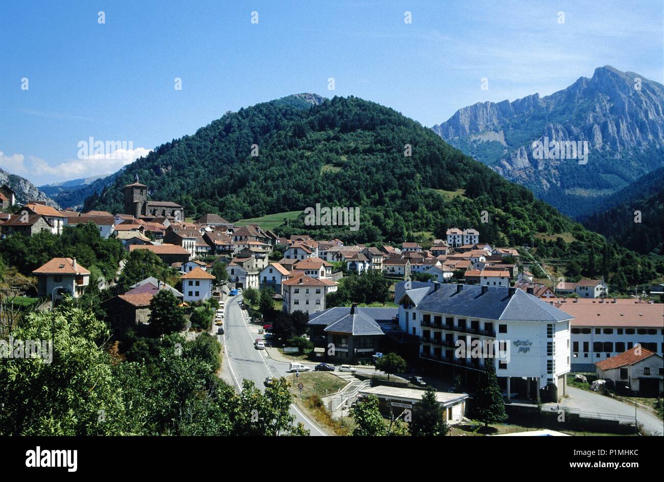 Valle del roncal hi-res stock photography and images - Alamy