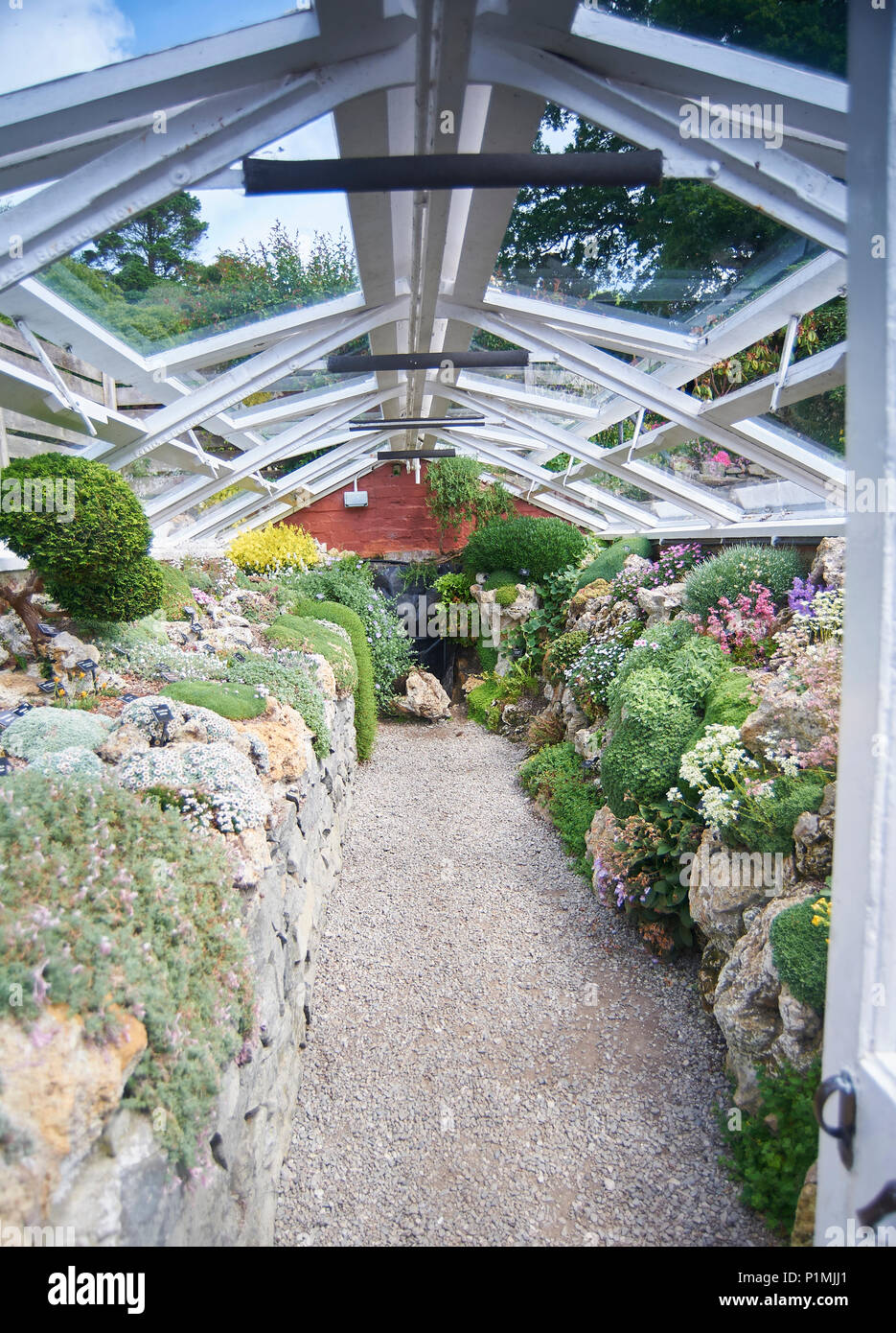 Alpine display house glasshouse hi-res stock photography and images - Alamy